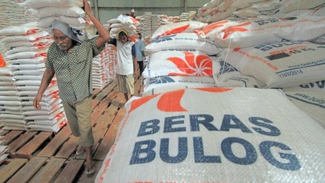 Kementan Penuhi Permintaan Gudang Beras Untuk Diserap Bulog - Pilar Pertanian